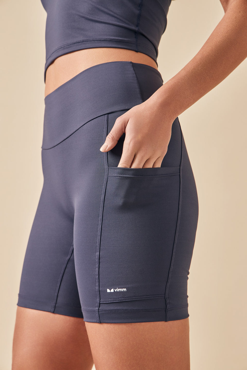 Bermuda de compressão feminina marinho Vimm – Vimm Activewear